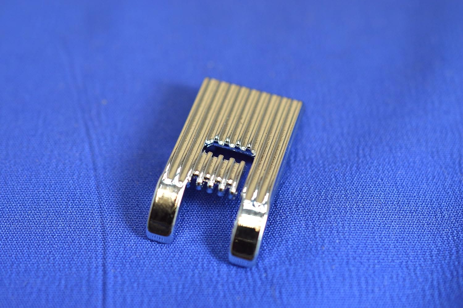 9 Groove Pin Tuck Foot Designed to Fit Husqvarna Viking Domestic Sewin ...